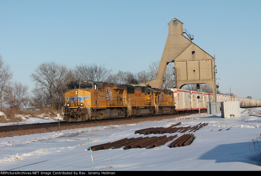 UP 7757 & others (2)